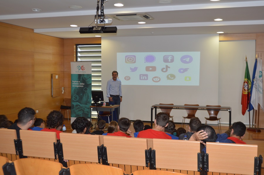 CIS Digital Camp #4. Saúde mental e segurança na internet